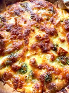 Easy chicken broccoli quiche (with cheddar and mozzarella) - Marie Food ...