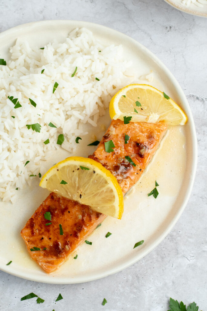 The best honey butter Old Bay salmon (easy recipe) - Marie Food Tips