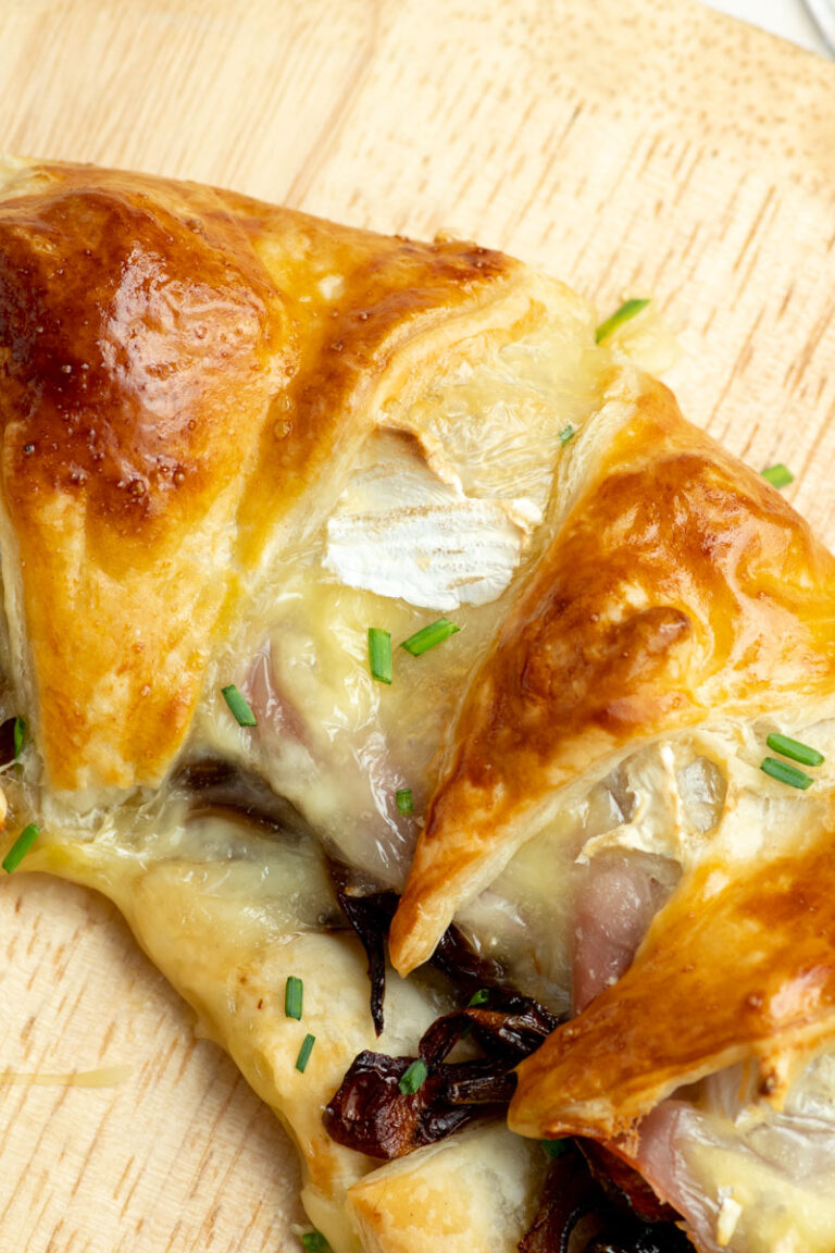 Couronne apéritive au Brie, bacon et confit d'oignon - Marie Food Tips