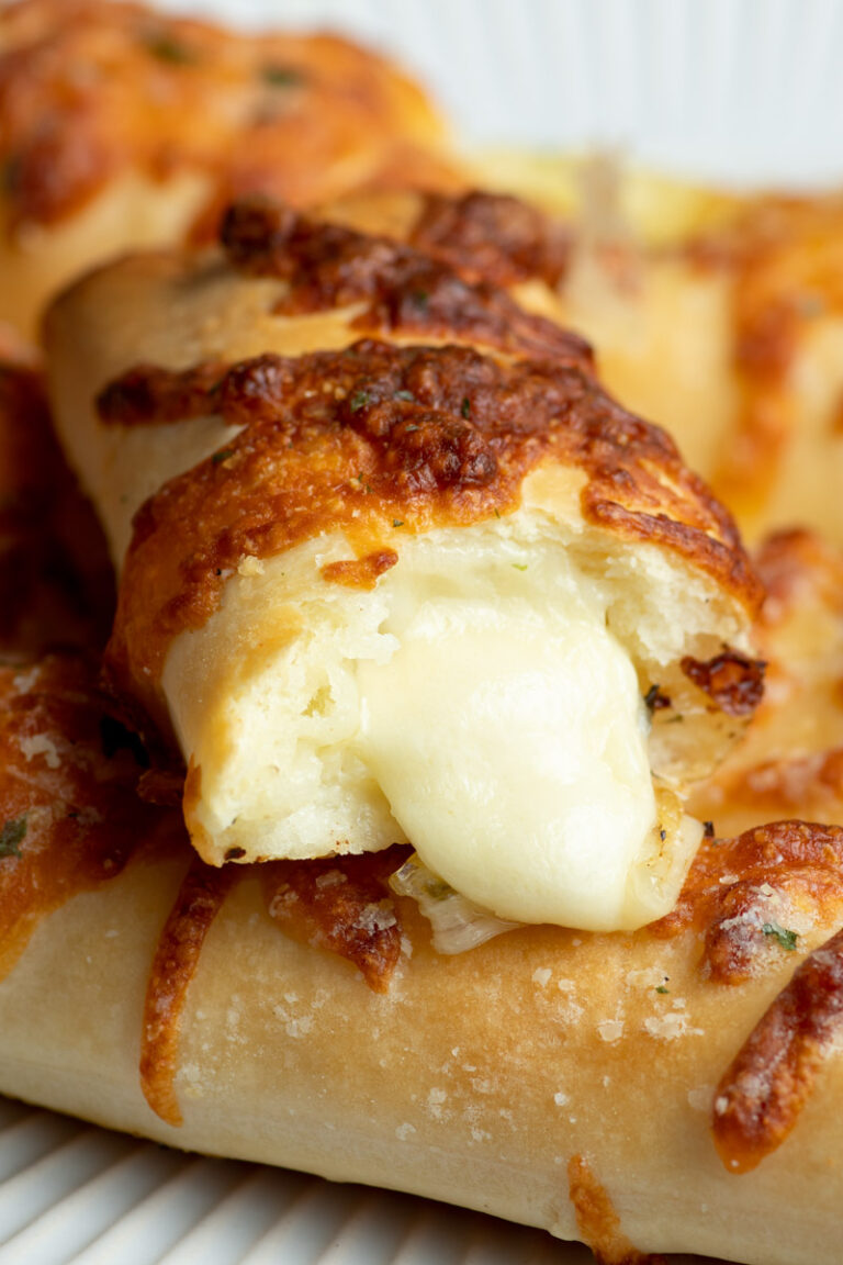 Easy cheese stuffed breadsticks with garlic butter - Marie Food Tips