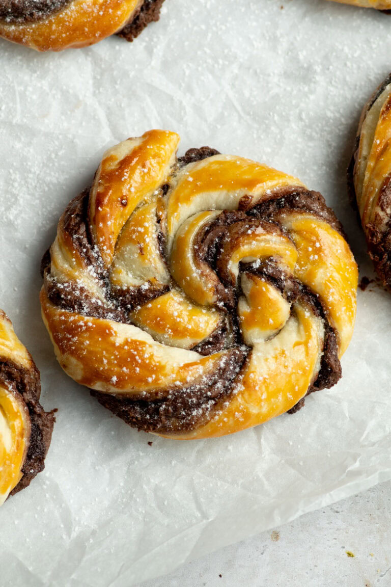 Easy Nutella puff pastry twists (3 ingredients) - Marie Food Tips